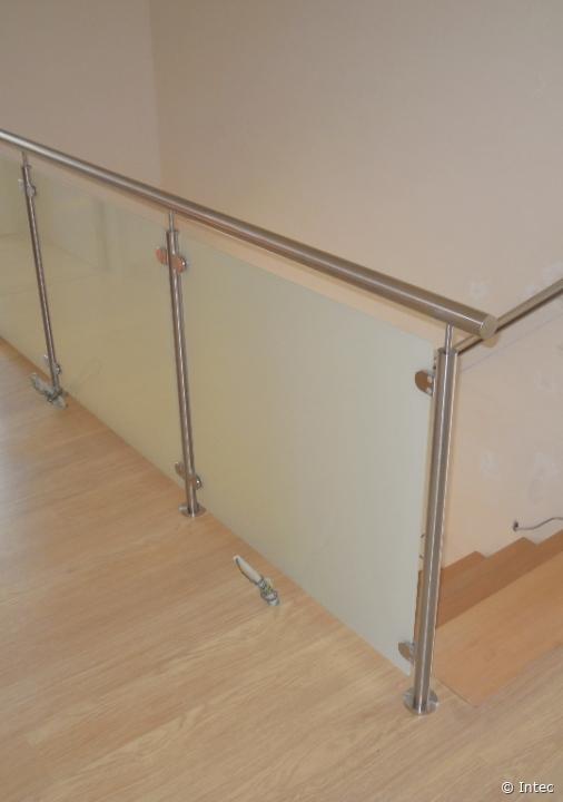 Intec Inox | Trappen, leuningen en balustrades - Balustrades Glazen ...
